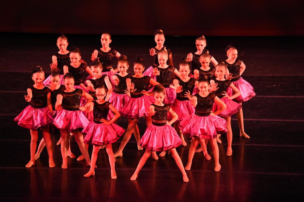 DUAL STAR ACADEMY OF DANCE - Updated January 2026 - 17 Photos & 16 ...