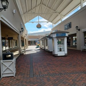 OUTLETS OF MISSISSIPPI - 104 Photos & 20 Reviews - 200 Bass Pro Dr ...