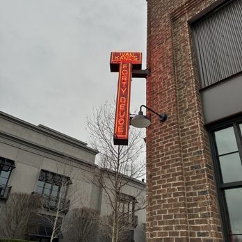 IVAN KANE’S FORTY DEUCE PIZZERIA & BAR - Updated July 2025 - 35 Photos & 34 Reviews - 3959 ...