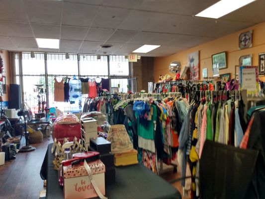 VILLAGE THRIFT SHOP - Updated January 2026 - Jackson, Mississippi ...