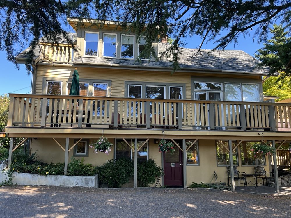 TUCKER HOUSE INN - Updated May 2026 - 51 Photos & 79 Reviews - 275 C St ...