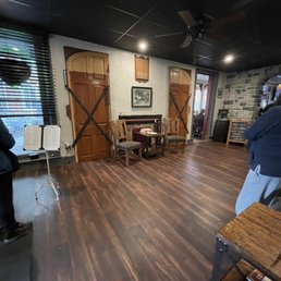 THE 1762 - Updated July 2025 - 116 Photos & 117 Reviews - 12 W Main St ...