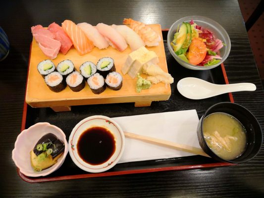 MANGETSU CITY - 20 Photos - Sushi Bars - Große Eschenheimer Str. 43 ...