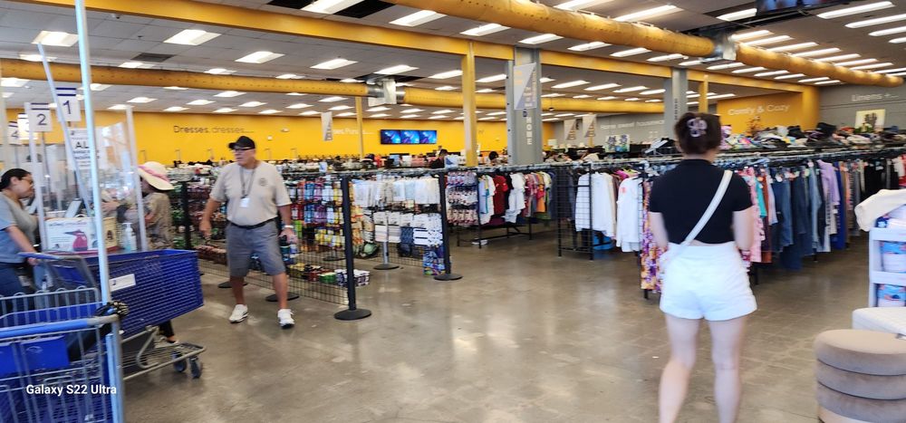 GOODWILL OF SILICON VALLEY - Updated October 2025 - 154 Photos & 109 ...