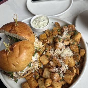 TAPS PUBLIC HOUSE - Updated December 2025 - 98 Photos & 43 Reviews ...