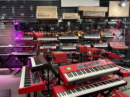 CHUCK LEVIN’S WASHINGTON MUSIC CENTER - Updated December 2025 - 50 ...