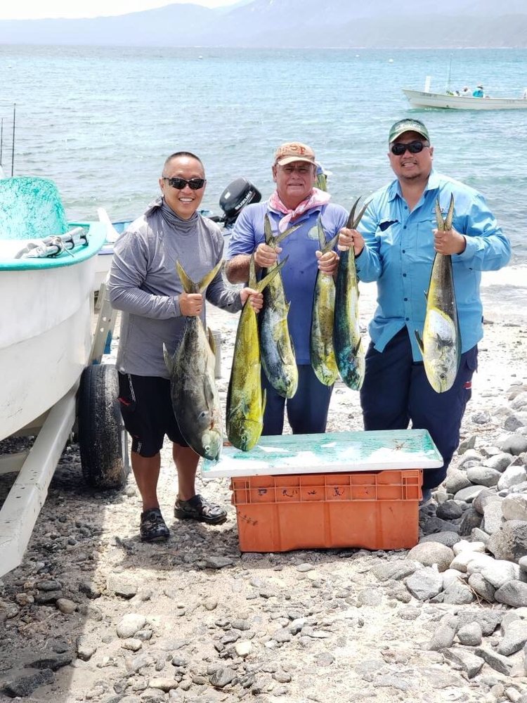 TAIL HUNTER INTERNATIONAL - 10 Photos - Hacienda Heights, California ...