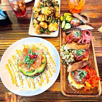 BARNYARD CRAFTHOUSE & EATERY - Updated December 2025 - 431 Photos & 469 ...