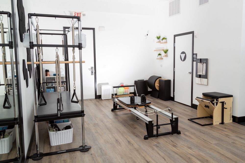 KINETIC TECHNIQUE - Updated August 2025 - 11 Photos - 11677-B National ...