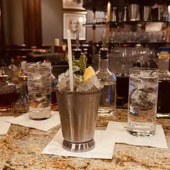 ROUND ROBIN BAR - Updated December 2025 - 242 Photos & 223 Reviews ...