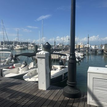 BOAT HOUSE BAR & GRILL - Updated January 2025 - 263 Photos & 178 ...