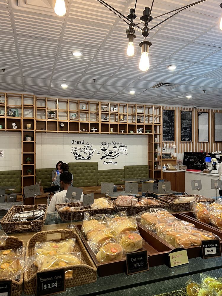 SHILLA BAKERY & CAFE - TYSONS CORNER - Updated August 2024 - 433 Photos ...