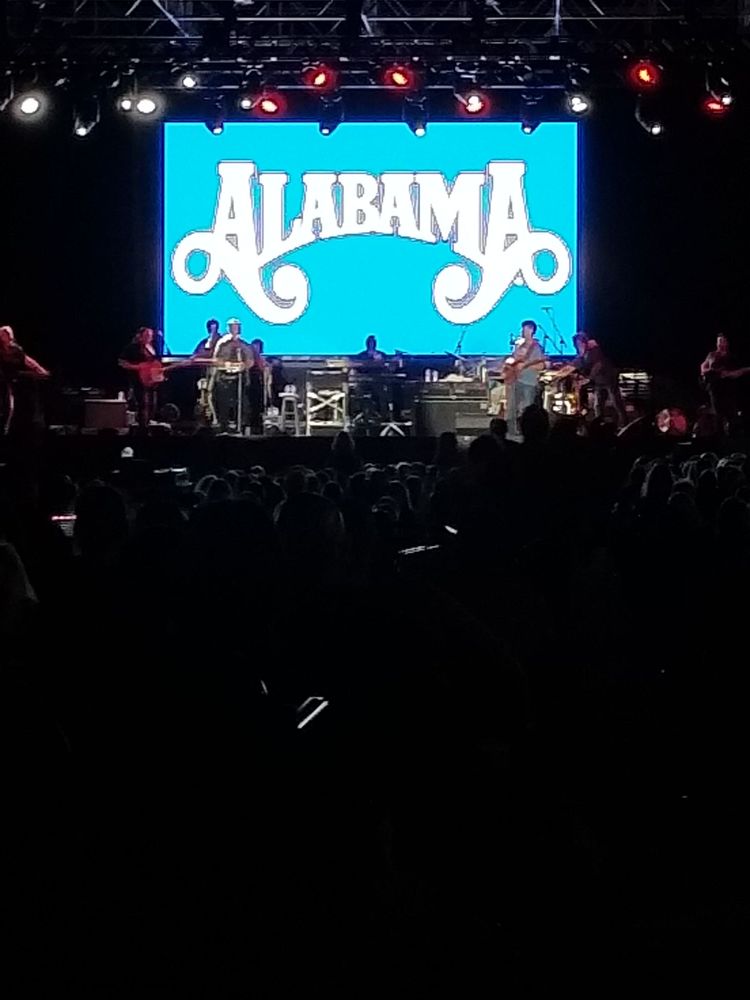 RIO VISTA OUTDOOR AMPHITHEATER AT HARRAH’S LAUGHLIN - 10 Reviews - 2900 ...