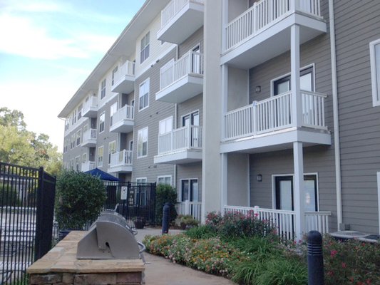 LARK ATHENS - 43 Photos & 13 Reviews - Apartments - 909 E Broad St ...