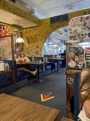 BON’S OFF BROADWAY - Updated December 2024 - 349 Photos & 280 Reviews ...