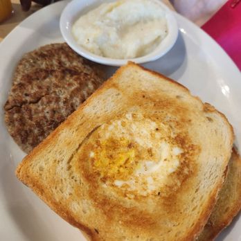 THE TOASTED YOLK - Updated January 2026 - 75 Photos & 47 Reviews - 2512 ...