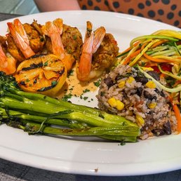 GATE 12 BAR & GRILL - Updated July 2025 - 193 Photos & 166 Reviews ...