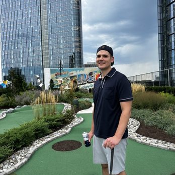 PERCH PUTT - Updated September 2024 - 144 Photos & 44 Reviews - 1805 ...