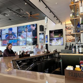 PARKS PLACE PUB - Updated January 2025 - 196 Photos & 219 Reviews ...