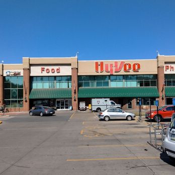 HY-VEE - WINDSOR HEIGHTS - Updated December 2025 - 93 Photos & 23 ...