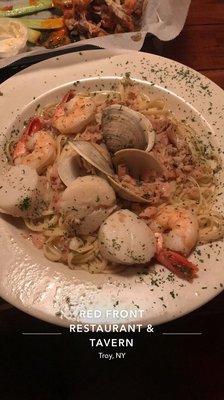 RED FRONT RESTAURANT - 36 Photos & 106 Reviews - 71 Division St 73 ...