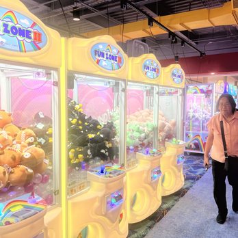 ROUND 1 BOWLING & AMUSEMENT - Updated July 2025 - 85 Photos & 71 ...