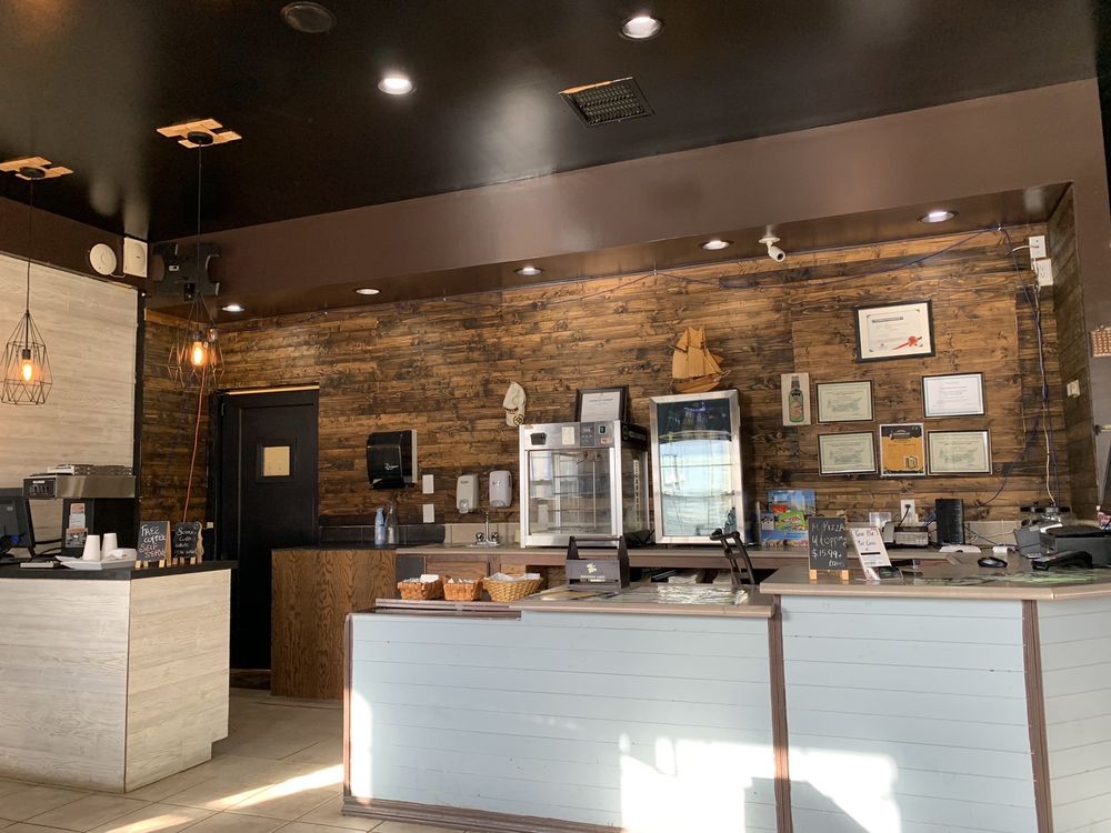 PIZZA AND DONAIR HUB - Updated January 2025 - 11 York Point Road, Cornwall, Prince Edward Island ...