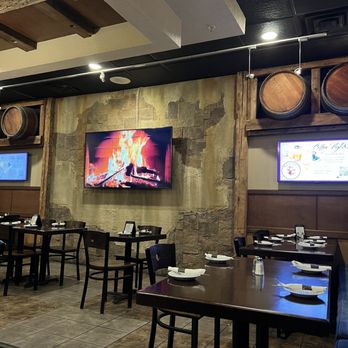 CENTER SQUARE TAVERN - Updated January 2025 - 111 Photos & 130 Reviews ...