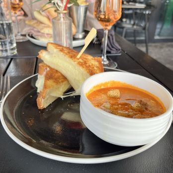 BAR REVERIE - Updated January 2026 - 53 Photos & 56 Reviews - 4017 ...