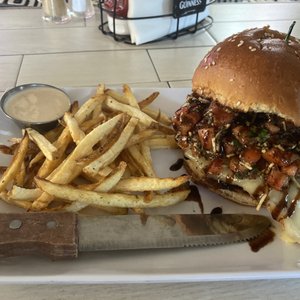 BOXING DONKEY IRISH PUB - 317 Photos & 381 Reviews - 300 Lincoln St ...