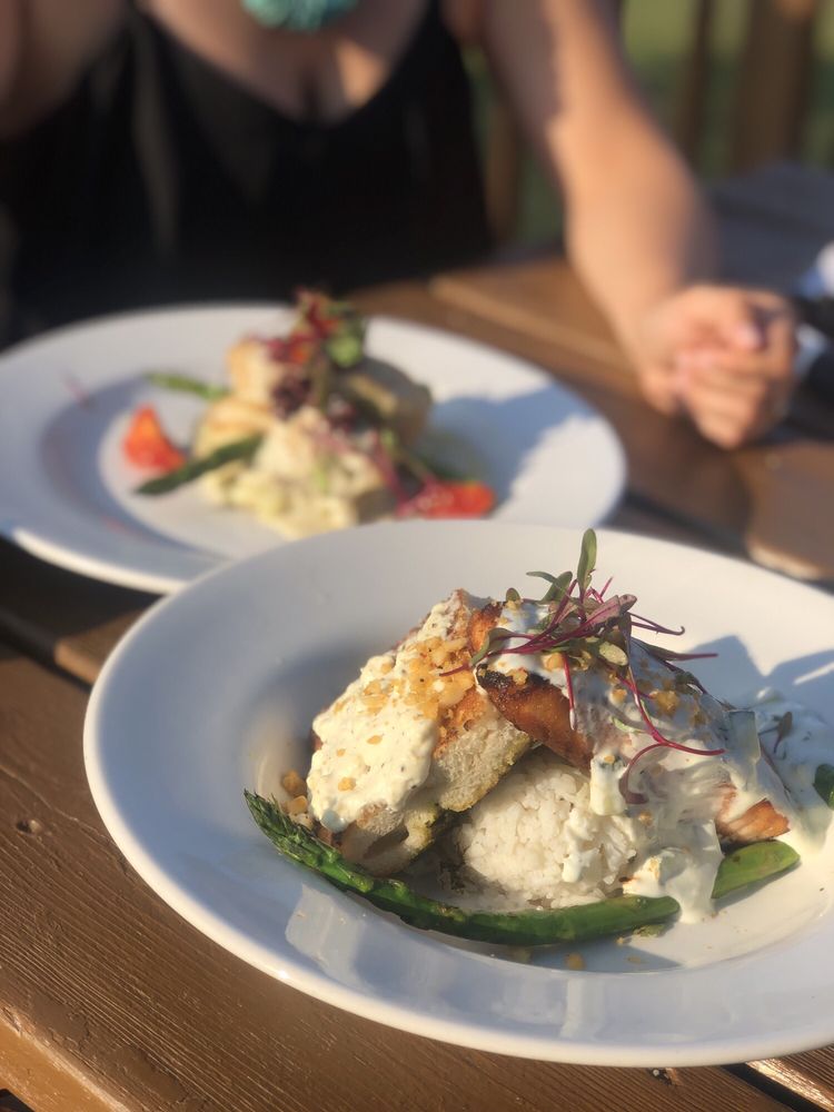 UP NORTH 23 RESTAURANT & LOUNGE - 63 Photos & 49 Reviews - 530 N 3rd St ...