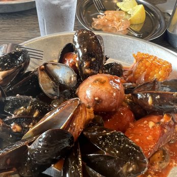 SIMMER CLAW BAR - 528 Photos & 323 Reviews - 595 Rohnert Park Expy ...