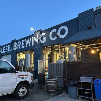 HUMBLE SEA BREWERY - Updated July 2025 - 766 Photos & 425 Reviews - 820 ...