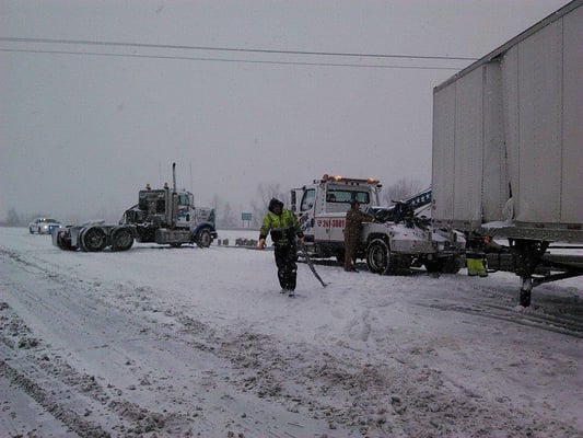 STAR TOWING INC - Updated August 2025 - 27 Photos - 716 S Roessler St ...