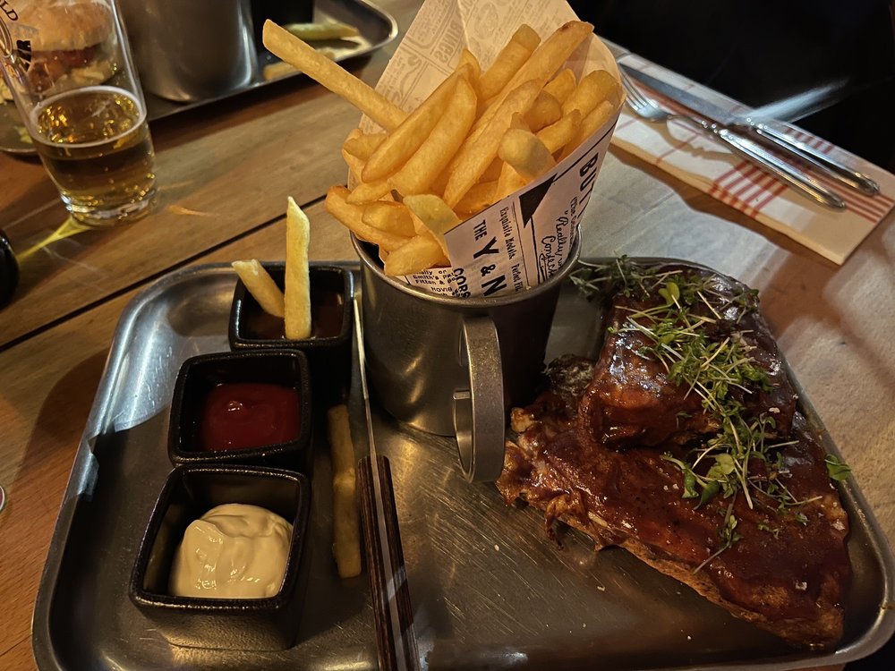 MOTORWORLD INN - Updated October 2025 - 71 Photos - Am ...