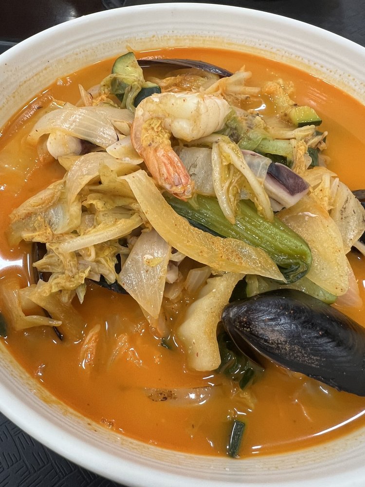 DELICIOUS CHINESE RESTAURANT - Updated December 2025 - 17 Photos - 1063 ...