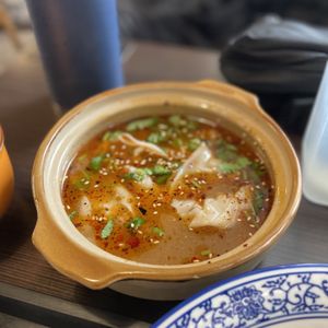 J & J WONTON NOODLE HOUSE - Updated November 2025 - 27 Photos & 90 ...