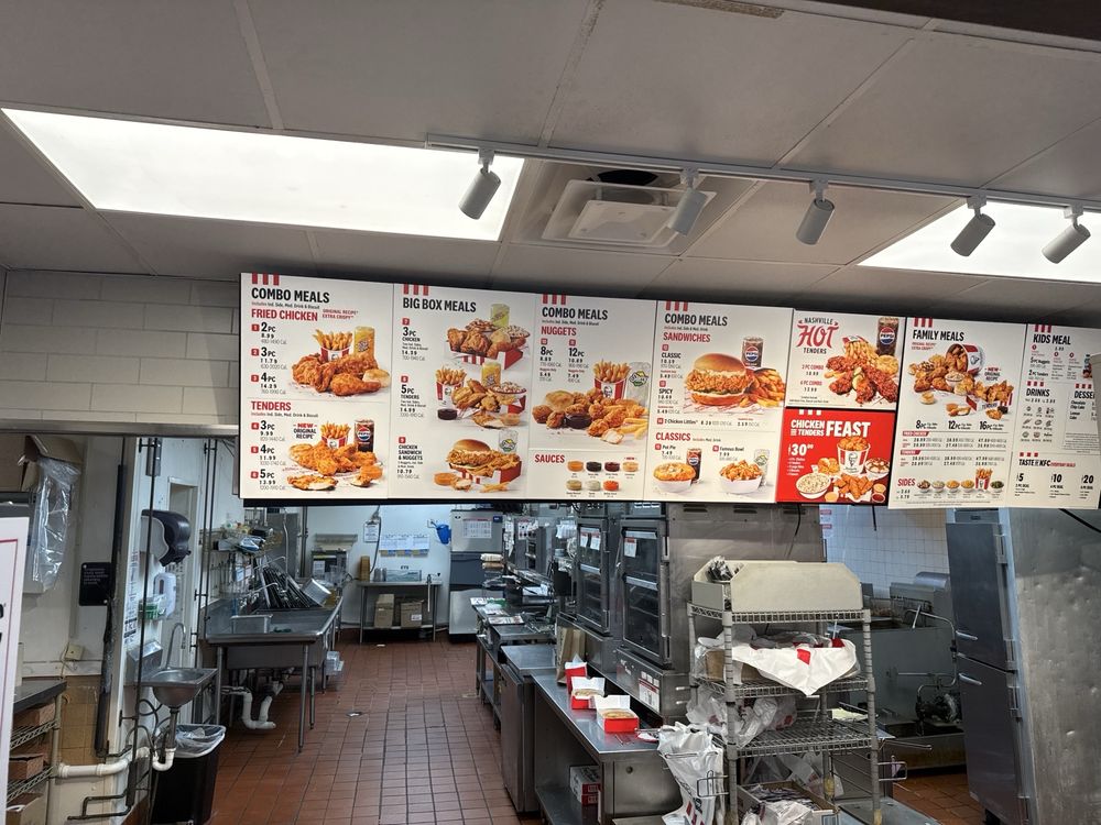 KFC - Updated March 2026 - 2918 N Broadway St, Knoxville, Tennessee ...