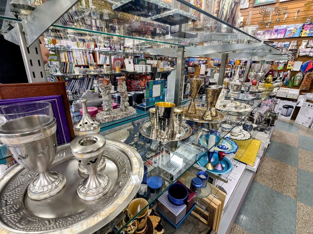 CHABAD - ATARA’S JUDAICA BOOK & GIFT STORE - Updated December 2025 - 36 ...