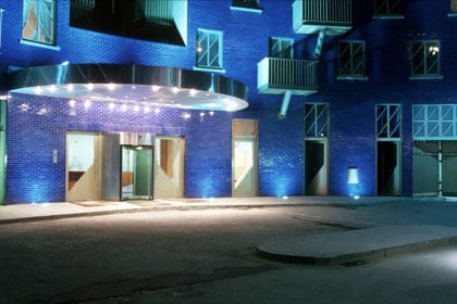 THE CIRCLE TOWER BRIDGE - Updated July 2025 - Queen Elizabeth Street ...