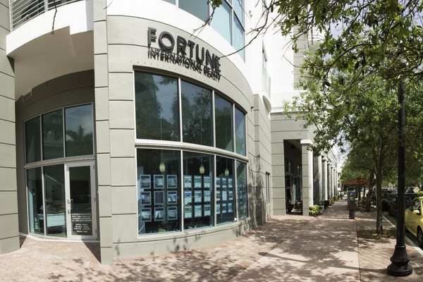 FORTUNE INTERNATIONAL REALTY MIAMI BEACH | 110 Washington Ave, Miami ...