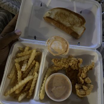 RAISING CANE’S CHICKEN FINGERS - Updated October 2025 - 62 Photos & 100 ...