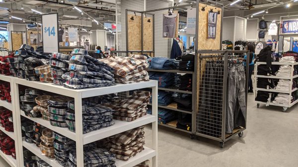 PRIMARK - Updated December 2025 - 12 Photos - 162-10 Jamaica Ave ...