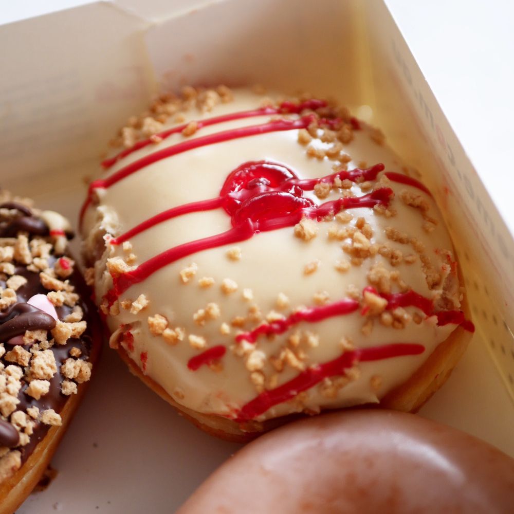 KRISPY KREME - Updated August 2025 - 12 Photos & 10 Reviews - 607 ...