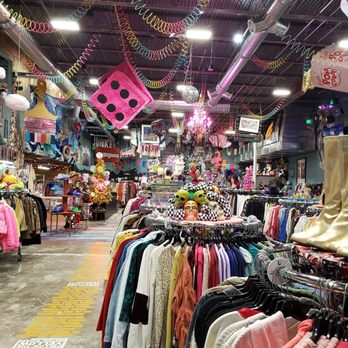 JUNKEE CLOTHING EXCHANGE - 405 Photos & 346 Reviews - 299 E Plumb Ln ...