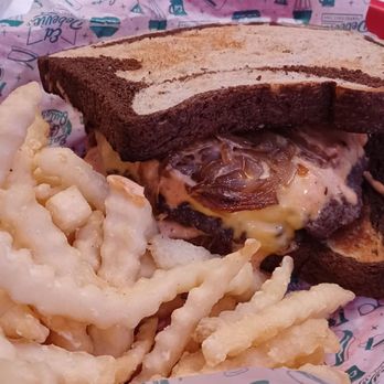 ED DEBEVIC’S - 330 Photos & 179 Reviews - 159 E Ohio St, Chicago ...