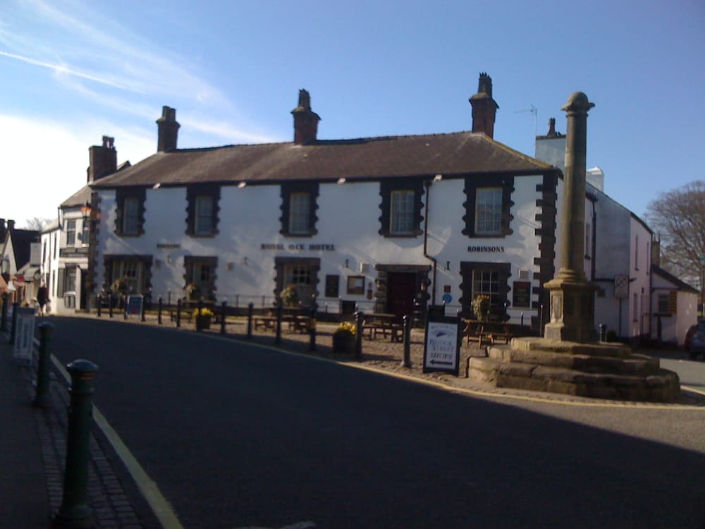 ROYAL OAK HOTEL - Updated April 2024 - Market Place, Garstang ...