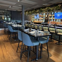 ENTOURAGE - Updated December 2025 - 578 Photos & 255 Reviews - 796 ...