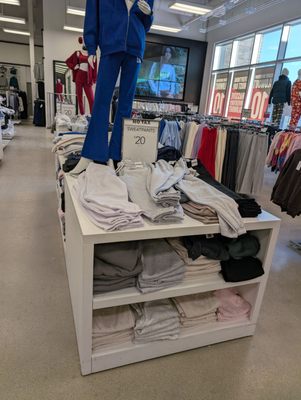 URBAN BEHAVIOR - Updated December 2025 - 10 Photos - 875 St James ...