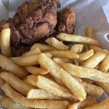 CHUCKS HOT CHICKEN - Updated December 2025 - 59 Photos & 70 Reviews ...